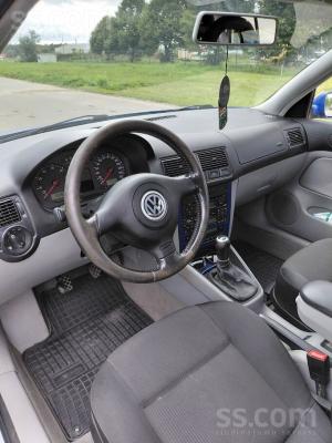 Zils Volkswagen Golf 2000 Rīga, ar dzinēja tilpumu 1.60 L un nobraukumu 279 tūkst. km par 1100 €, foto 6 vietnē AUTOMOTO.COM.LV