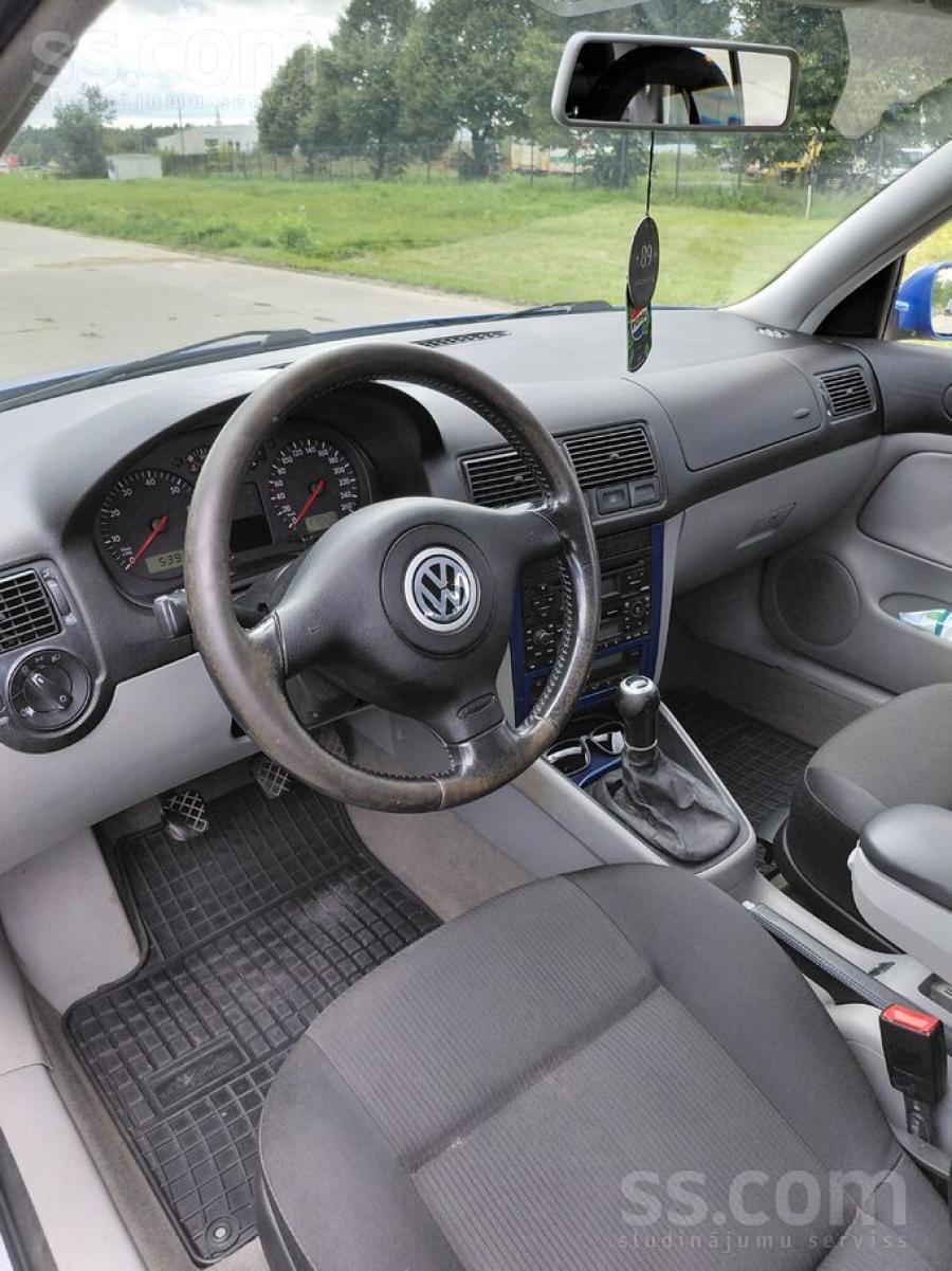 Zils Volkswagen Golf 2000 Rīga, ar dzinēja tilpumu 1.60 L un nobraukumu 279 tūkst. km par 1100 €, foto 6 vietnē AUTOMOTO.COM.LV
