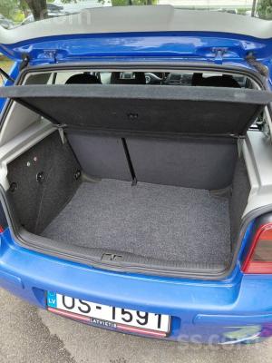 Zils Volkswagen Golf 2000 Rīga, ar dzinēja tilpumu 1.60 L un nobraukumu 279 tūkst. km par 1100 €, foto 10 vietnē AUTOMOTO.COM.LV