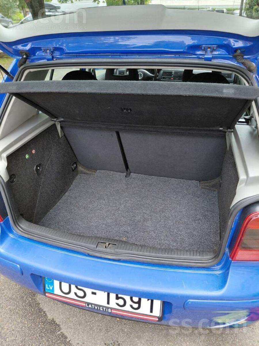 Zils Volkswagen Golf 2000 Rīga, ar dzinēja tilpumu 1.60 L un nobraukumu 279 tūkst. km par 1100 €, foto 10 vietnē AUTOMOTO.COM.LV