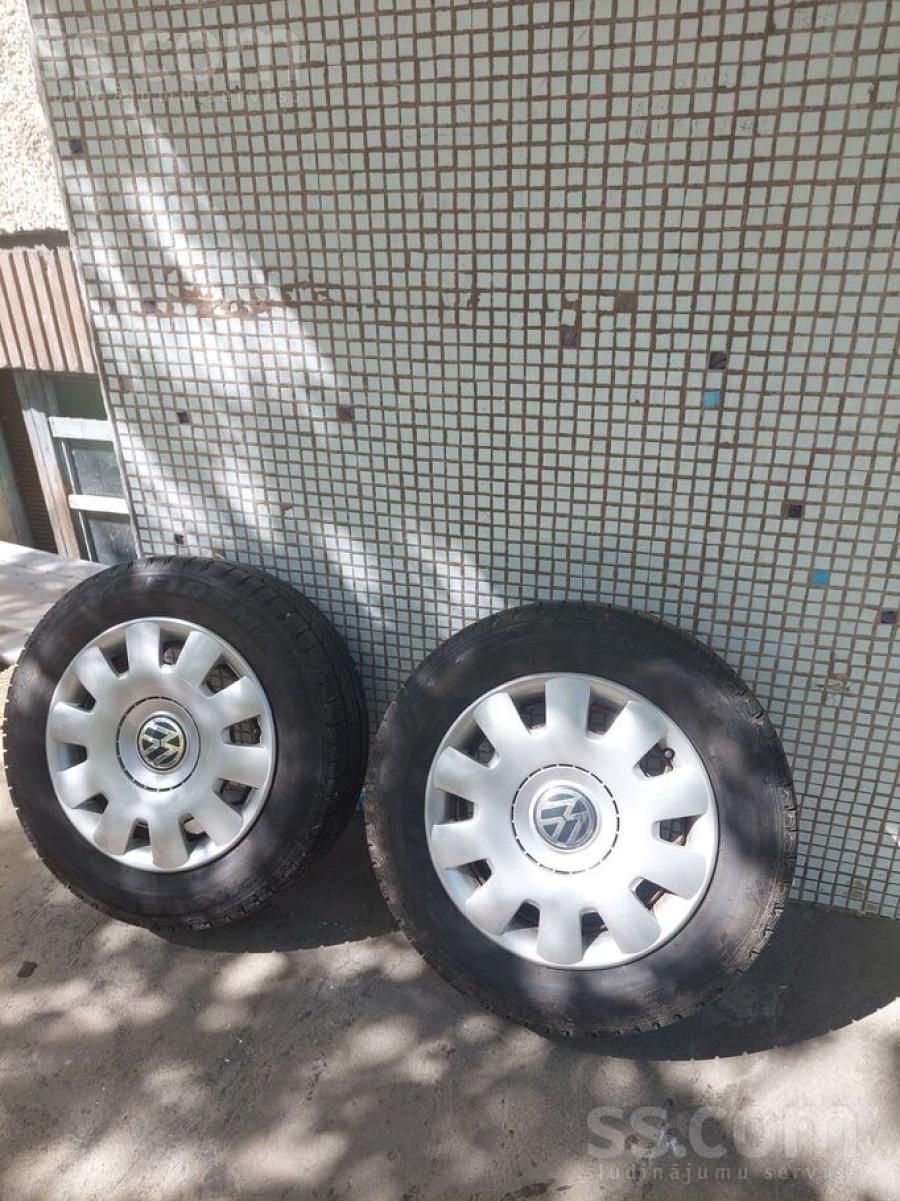 Zils Volkswagen Golf 2000 Rīga, ar dzinēja tilpumu 1.60 L un nobraukumu 279 tūkst. km par 1100 €, foto 12 vietnē AUTOMOTO.COM.LV