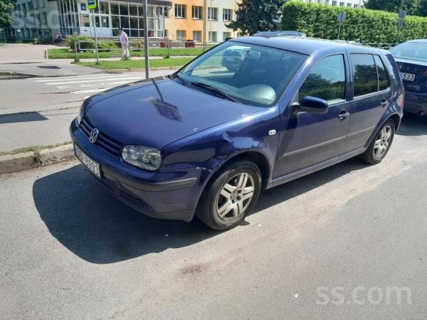 Blue Volkswagen Golf 2001 in Riga, with an engine capacity of 1.40 L and mileage of 338 thousand km for 2150 €, photo 3 on AUTOMOTO.COM.LV
