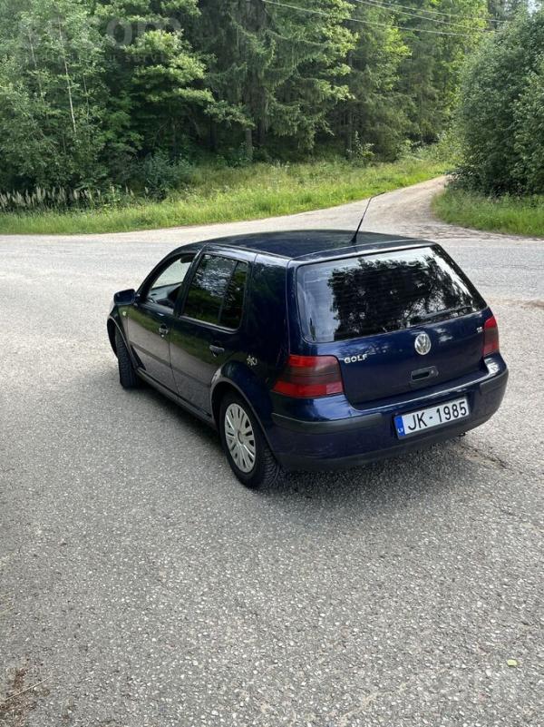 Zils Volkswagen Golf 2001 Valmiera, ar dzinēja tilpumu 1.60 L un nobraukumu 0 tūkst. km par 1500 €, foto 4 vietnē AUTOMOTO.COM.LV