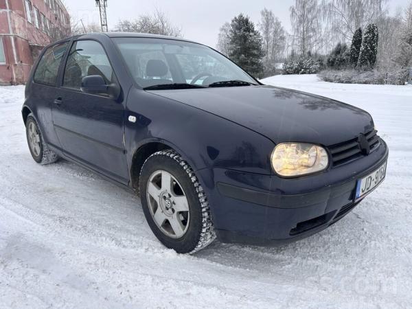 Blue Volkswagen Golf 2001 in Jelgava, with an engine capacity of 1.40 L and mileage of 304 thousand km for 845 €, photo 7 on AUTOMOTO.COM.LV