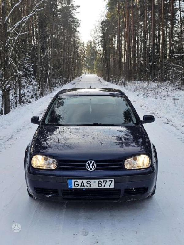 Zils Volkswagen Golf 2001 Anykščiai, ar dzinēja tilpumu 1.90 L un nobraukumu 309 tūkst. km par 1000 €, foto 1 vietnē AUTOMOTO.COM.LV