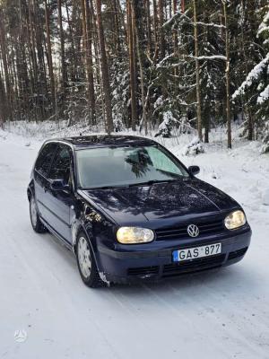 Zils Volkswagen Golf 2001 Anykščiai, ar dzinēja tilpumu 1.90 L un nobraukumu 309 tūkst. km par 1000 €, foto 2 vietnē AUTOMOTO.COM.LV