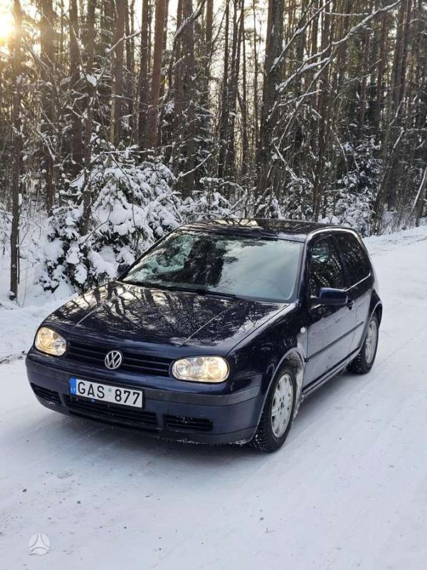 Zils Volkswagen Golf 2001 Anykščiai, ar dzinēja tilpumu 1.90 L un nobraukumu 309 tūkst. km par 1000 €, foto 3 vietnē AUTOMOTO.COM.LV