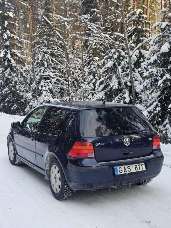 Zils Volkswagen Golf 2001 Anykščiai, ar dzinēja tilpumu 1.90 L un nobraukumu 309 tūkst. km par 1000 €, foto 5 vietnē AUTOMOTO.COM.LV