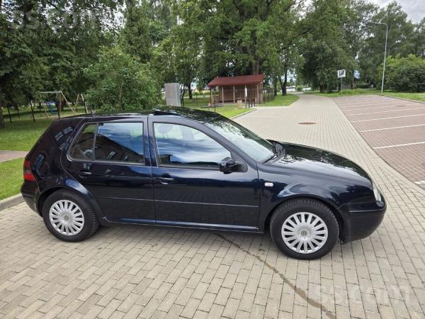 Zils Volkswagen Golf 2001 Bauska, ar dzinēja tilpumu 1.90 L un nobraukumu 326 tūkst. km par 2480 €, foto 4 vietnē AUTOMOTO.COM.LV