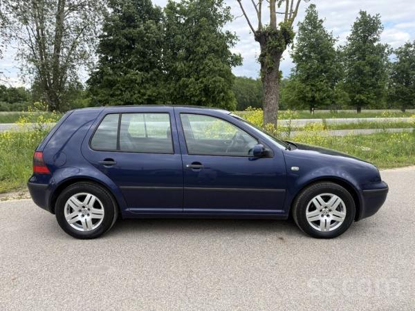 Blue Volkswagen Golf 2001 in Ogre, with an engine capacity of 1.90 L and mileage of 244 thousand km for 2799 €, photo 8 on AUTOMOTO.COM.LV