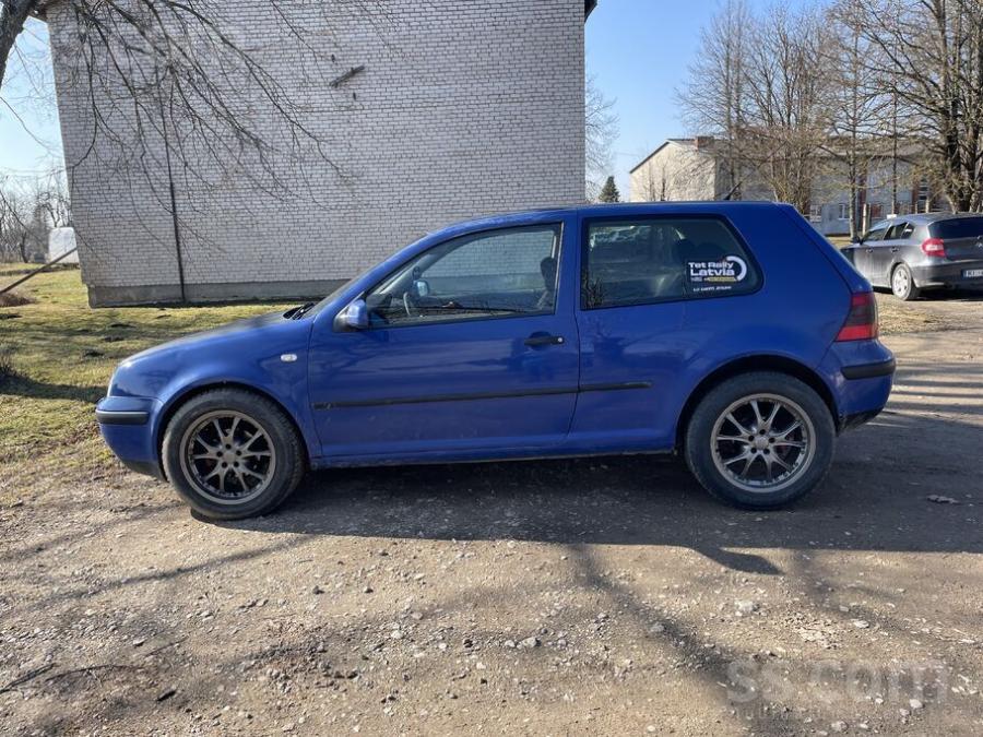 Blue Volkswagen Golf 2001 in Saldus, with an engine capacity of 1.90 L and mileage of 376 thousand km for 800 €, photo 1 on AUTOMOTO.COM.LV
