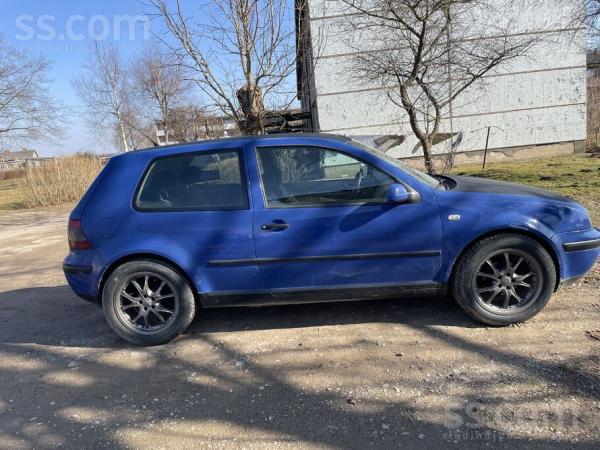 Синий Фольксваген Гольф 2001 в Салдус, объемом двигателя 1.90 л и пробегом 376 тыс. км за 800 €, фото 5 на AUTOMOTO.COM.LV