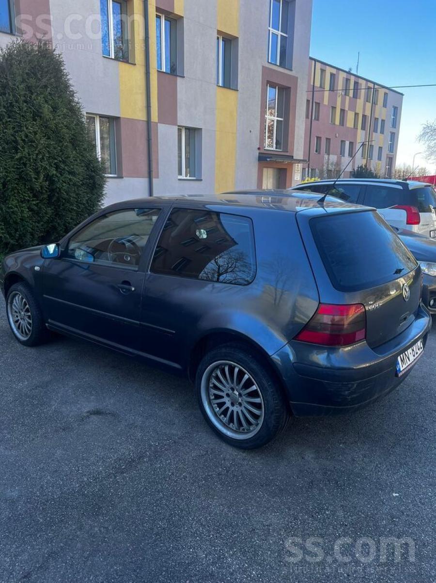 Zils Volkswagen Golf 2001 Rīga, ar dzinēja tilpumu 1.60 L un nobraukumu 273 tūkst. km par 550 €, foto 6 vietnē AUTOMOTO.COM.LV