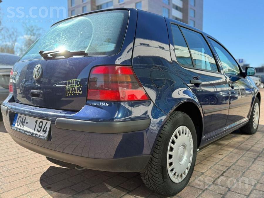 Zils Volkswagen Golf 2001 Rīga, ar dzinēja tilpumu 1.40 L un nobraukumu 0 tūkst. km par 1800 €, foto 4 vietnē AUTOMOTO.COM.LV