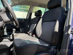 Zils Volkswagen Golf 2001 Rīga, ar dzinēja tilpumu 1.40 L un nobraukumu 0 tūkst. km par 1800 €, foto 6 vietnē AUTOMOTO.COM.LV