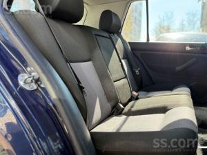 Zils Volkswagen Golf 2001 Rīga, ar dzinēja tilpumu 1.40 L un nobraukumu 0 tūkst. km par 1800 €, foto 7 vietnē AUTOMOTO.COM.LV