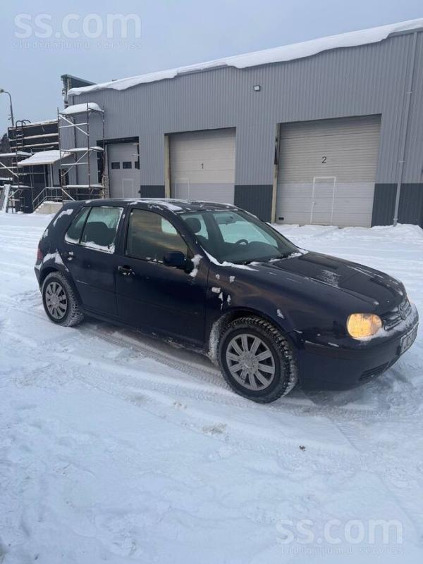 Blue Volkswagen Golf 2001 in Riga, with an engine capacity of 1.80 L and mileage of 460 thousand km for 700 €, photo 2 on AUTOMOTO.COM.LV