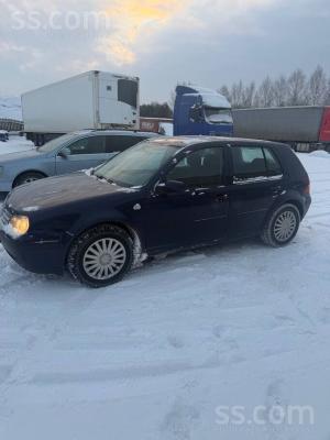 Zils Volkswagen Golf 2001 Rīga, ar dzinēja tilpumu 1.80 L un nobraukumu 460 tūkst. km par 700 €, foto 4 vietnē AUTOMOTO.COM.LV