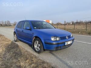 Zils Volkswagen Golf 2001 Jelgava, ar dzinēja tilpumu 1.90 L un nobraukumu 340 tūkst. km par 800 €, foto 3 vietnē AUTOMOTO.COM.LV