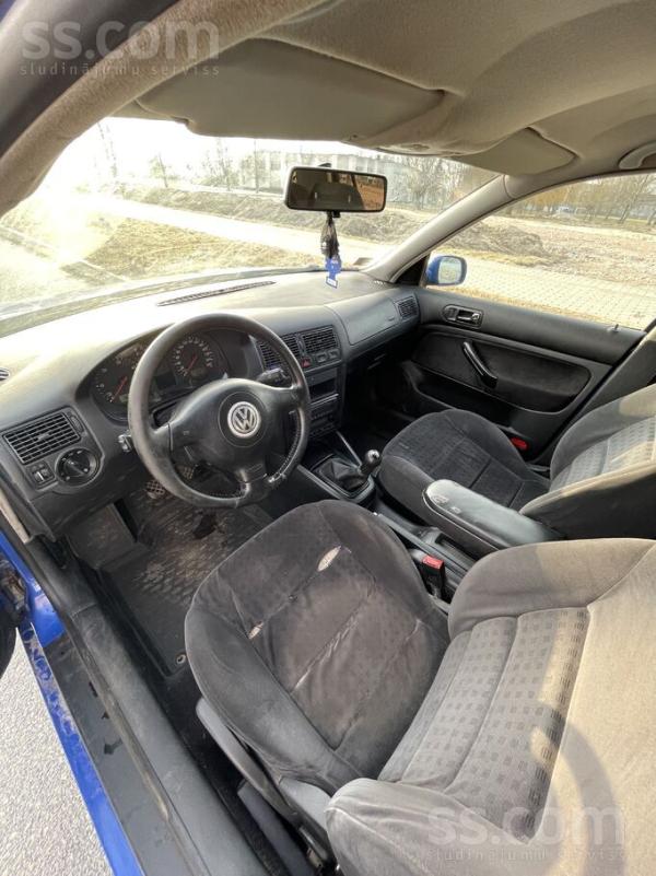 Blue Volkswagen Golf 2001 in Jelgava, with an engine capacity of 1.90 L and mileage of 340 thousand km for 800 €, photo 3 on AUTOMOTO.COM.LV