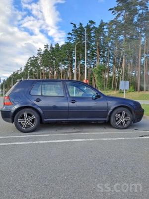 Blue Volkswagen Golf 2001 in Riga, with an engine capacity of 1.90 L and mileage of 225 thousand km for 1700 €, photo 6 on AUTOMOTO.COM.LV