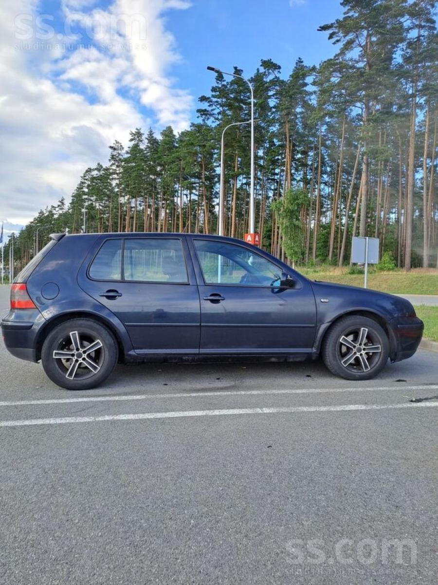 Blue Volkswagen Golf 2001 in Riga, with an engine capacity of 1.90 L and mileage of 225 thousand km for 1700 €, photo 6 on AUTOMOTO.COM.LV