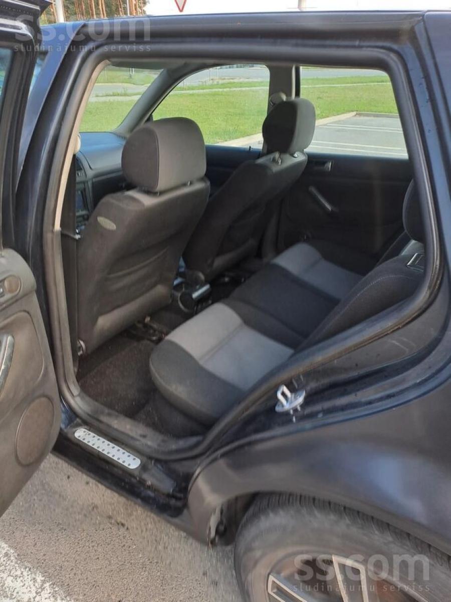 Blue Volkswagen Golf 2001 in Riga, with an engine capacity of 1.90 L and mileage of 225 thousand km for 1700 €, photo 8 on AUTOMOTO.COM.LV