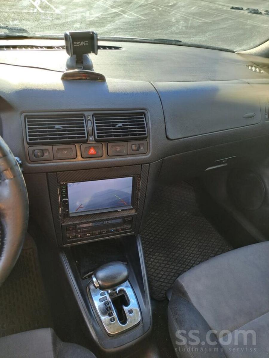 Blue Volkswagen Golf 2001 in Riga, with an engine capacity of 1.90 L and mileage of 225 thousand km for 1700 €, photo 20 on AUTOMOTO.COM.LV