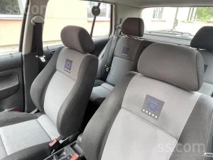 Zils Volkswagen Golf 2001 Ogre, ar dzinēja tilpumu 1.90 L un nobraukumu 327 tūkst. km par 2699 €, foto 12 vietnē AUTOMOTO.COM.LV