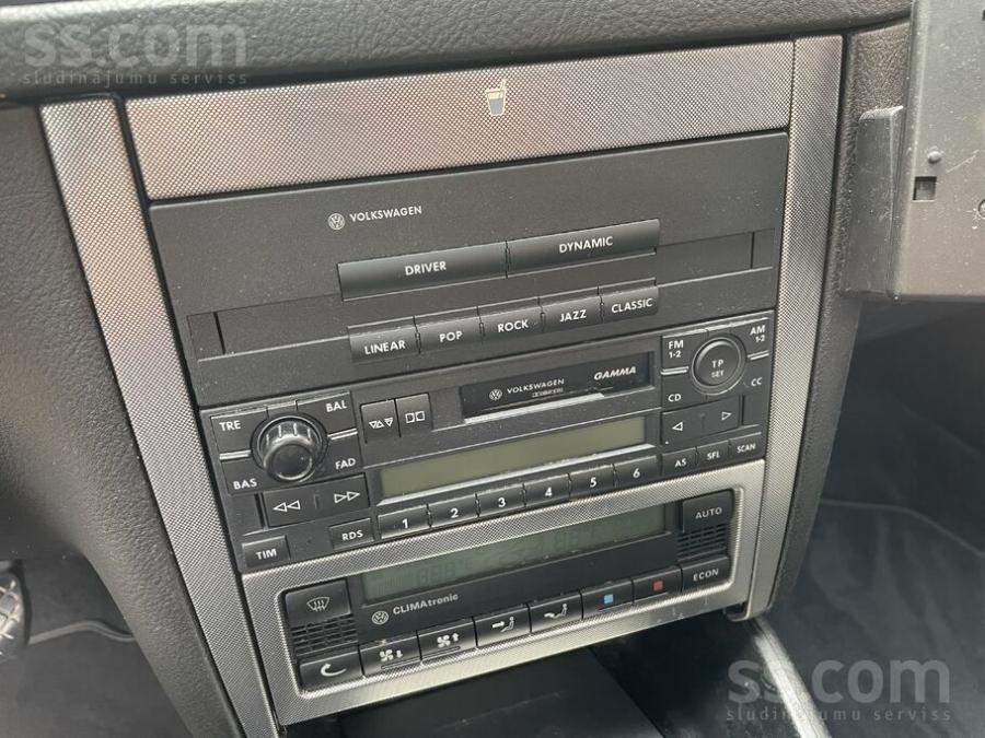 Zils Volkswagen Golf 2001 Ogre, ar dzinēja tilpumu 1.90 L un nobraukumu 327 tūkst. km par 2699 €, foto 17 vietnē AUTOMOTO.COM.LV