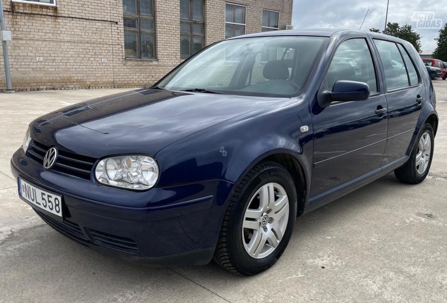 Blue Volkswagen Golf 2001 in Siauliai, with an engine capacity of 1.60 L and mileage of 201 thousand km for 1450 €, photo 1 on AUTOMOTO.COM.LV