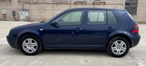 Blue Volkswagen Golf 2001 in Siauliai, with an engine capacity of 1.60 L and mileage of 201 thousand km for 1450 €, photo 3 on AUTOMOTO.COM.LV