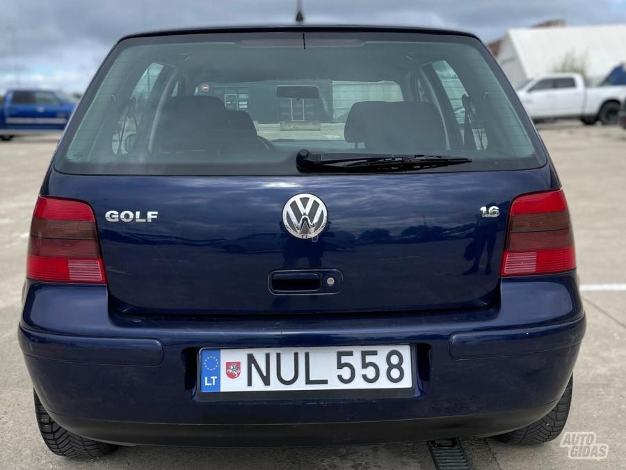 Blue Volkswagen Golf 2001 in Siauliai, with an engine capacity of 1.60 L and mileage of 201 thousand km for 1450 €, photo 4 on AUTOMOTO.COM.LV