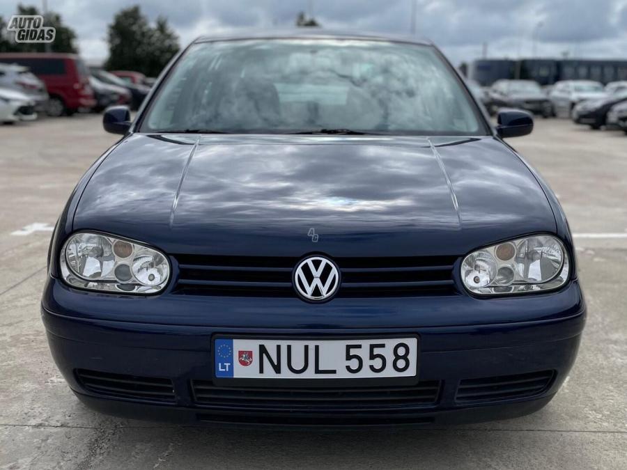 Blue Volkswagen Golf 2001 in Siauliai, with an engine capacity of 1.60 L and mileage of 201 thousand km for 1450 €, photo 8 on AUTOMOTO.COM.LV
