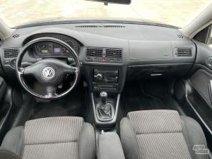 Blue Volkswagen Golf 2001 in Siauliai, with an engine capacity of 1.60 L and mileage of 201 thousand km for 1450 €, photo 12 on AUTOMOTO.COM.LV