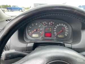 Blue Volkswagen Golf 2001 in Siauliai, with an engine capacity of 1.60 L and mileage of 201 thousand km for 1450 €, photo 16 on AUTOMOTO.COM.LV