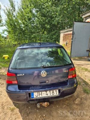 Zils Volkswagen Golf 2001 Kuldīga, ar dzinēja tilpumu 1.90 L un nobraukumu 300 tūkst. km par 1600 €, foto 4 vietnē AUTOMOTO.COM.LV