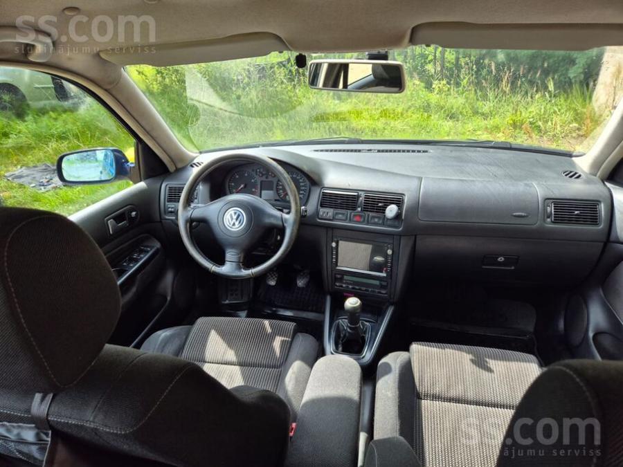 Zils Volkswagen Golf 2001 Kuldīga, ar dzinēja tilpumu 1.90 L un nobraukumu 300 tūkst. km par 1600 €, foto 7 vietnē AUTOMOTO.COM.LV