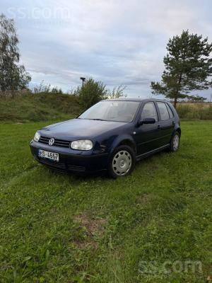 Zils Volkswagen Golf 2001 Aizkraukle, ar dzinēja tilpumu 1.60 L un nobraukumu 246 tūkst. km par 700 €, foto 3 vietnē AUTOMOTO.COM.LV