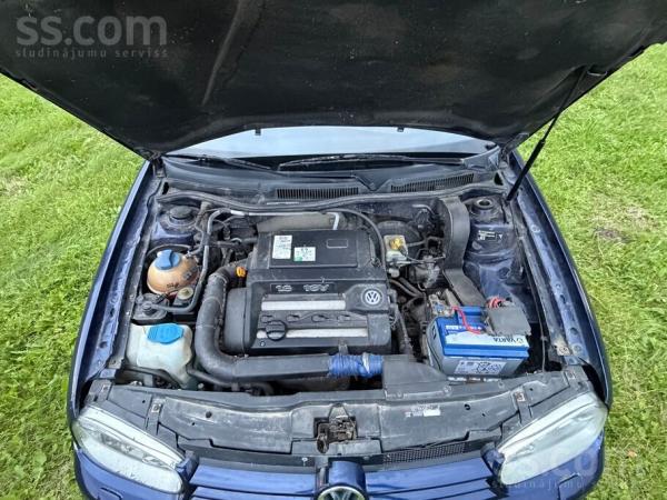 Blue Volkswagen Golf 2001 in Aizkraukle, with an engine capacity of 1.60 L and mileage of 246 thousand km for 700 €, photo 6 on AUTOMOTO.COM.LV