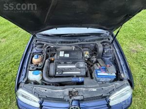 Zils Volkswagen Golf 2001 Aizkraukle, ar dzinēja tilpumu 1.60 L un nobraukumu 246 tūkst. km par 700 €, foto 6 vietnē AUTOMOTO.COM.LV