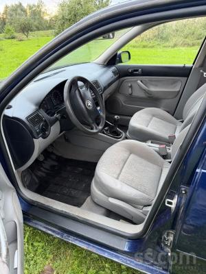 Zils Volkswagen Golf 2001 Aizkraukle, ar dzinēja tilpumu 1.60 L un nobraukumu 246 tūkst. km par 700 €, foto 7 vietnē AUTOMOTO.COM.LV