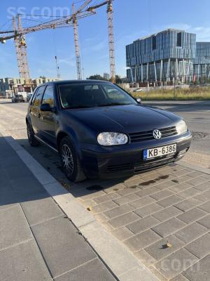 Zils Volkswagen Golf 2001 Rīga, ar dzinēja tilpumu 1.40 L un nobraukumu 221 tūkst. km par 1500 €, foto 13 vietnē AUTOMOTO.COM.LV
