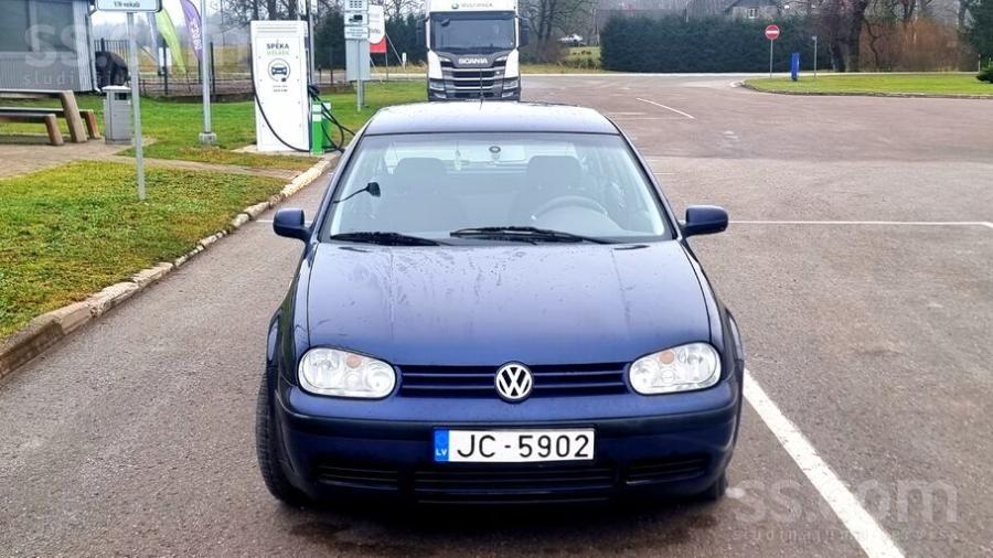 Blue Volkswagen Golf 2002 in Cesis, with an engine capacity of 1.90 L and mileage of 341 thousand km for 1550 €, photo 24 on AUTOMOTO.COM.LV