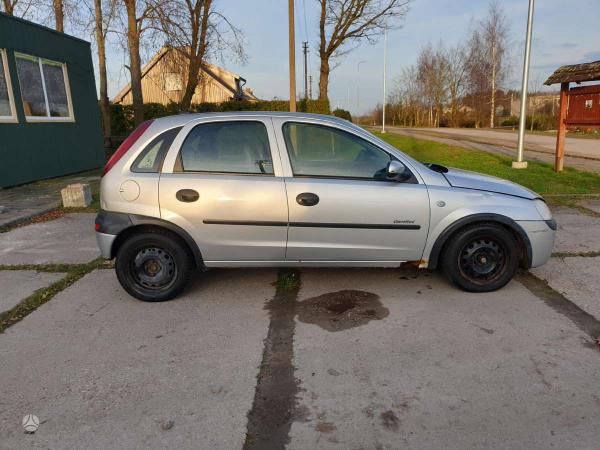 Blue Volkswagen Golf 2002 in Silute, with an engine capacity of 1.90 L and mileage of 384 thousand km for 350 €, photo 2 on AUTOMOTO.COM.LV