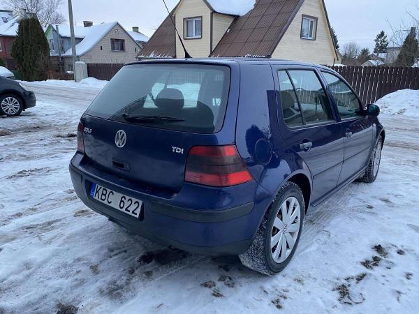 Zils Volkswagen Golf 2002 Kauņa, ar dzinēja tilpumu 1.90 L un nobraukumu 237 tūkst. km par 800 €, foto 3 vietnē AUTOMOTO.COM.LV