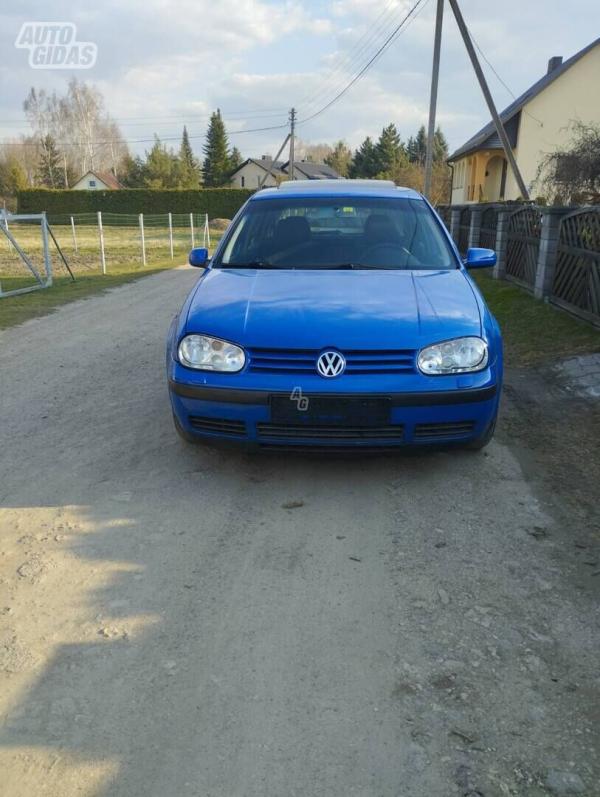 Blue Volkswagen Golf 2002 in Marijampole, with an engine capacity of 1.90 L and mileage of 260 thousand km for 2199 €, photo 4 on AUTOMOTO.COM.LV