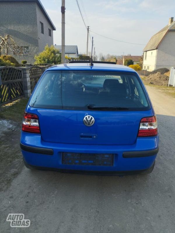Blue Volkswagen Golf 2002 in Marijampole, with an engine capacity of 1.90 L and mileage of 260 thousand km for 2199 €, photo 6 on AUTOMOTO.COM.LV
