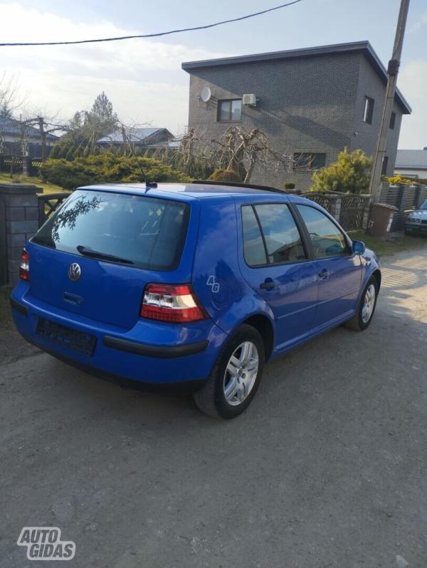Blue Volkswagen Golf 2002 in Marijampole, with an engine capacity of 1.90 L and mileage of 260 thousand km for 2199 €, photo 8 on AUTOMOTO.COM.LV