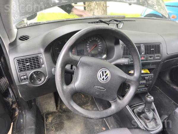 Zils Volkswagen Golf 2002 Rīga, ar dzinēja tilpumu 1.90 L un nobraukumu 258 tūkst. km par 1500 €, foto 3 vietnē AUTOMOTO.COM.LV